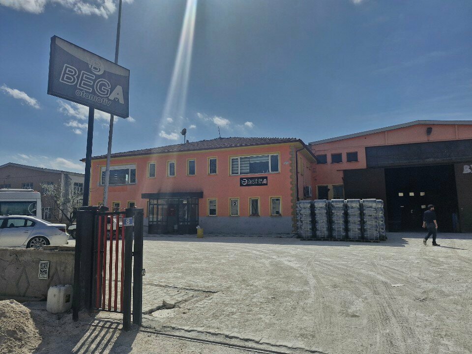 Otomobil yedek parçaları Bega, Konya, foto