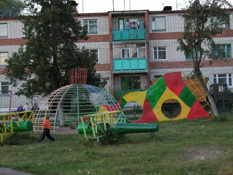 Oyun alanı Playground, Brianskaya oblastı, foto