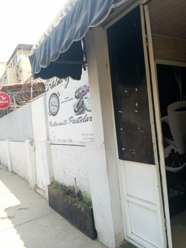 Kahve dükkanları Restaurante e pastelaria, Loanda, foto