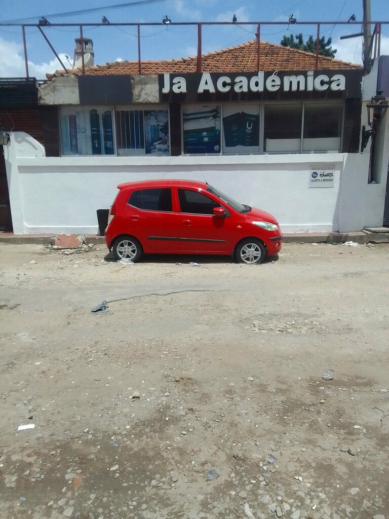 Üniversiteler Ja academia, Loanda, foto