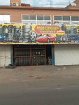 Maria Pedro Luís (Luanda Province, Municipality of Luanda, Morro Bento II), jant ve lastikçiler  Loanda'dan