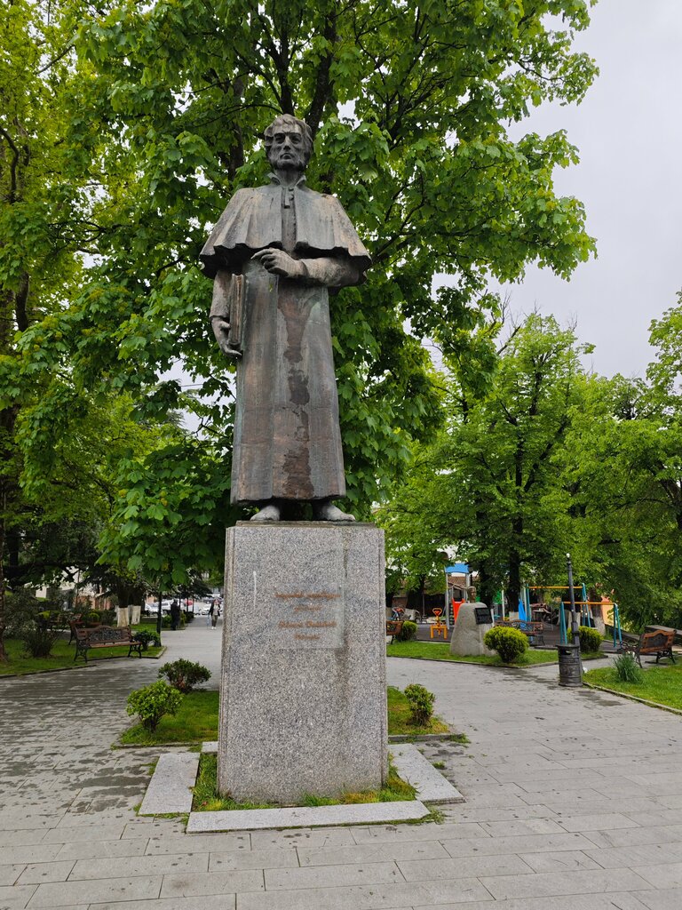 Anıt, heykel Solomon Dodashvili, , foto