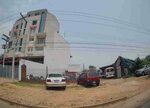 Ramirez Motors (Santa Cruz de la Sierra, Distrito Municipal 2, Subdistrito 22, Avenida Doctor Lucas Saucedo S.), oto döşeme  Santa‑Krus'tan