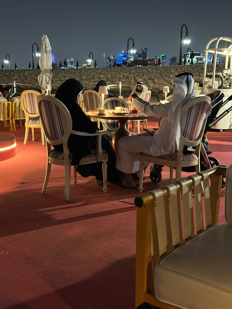 Spor barları Shehrazad Lounge and Bar, Doha, foto