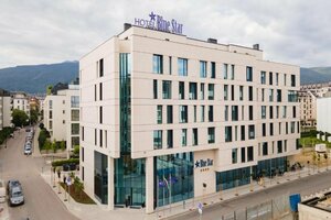 Blue Star Luxury Hotel (boulevard Bulgaria No:1), otel  Sofya'dan