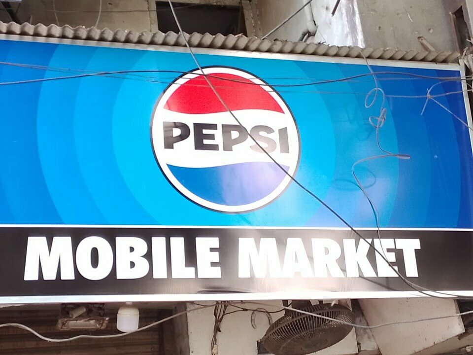 Cep telefonu aksesuarları Mobile market, Karaçi, foto