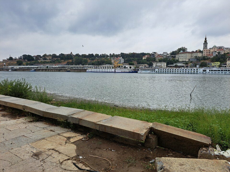 Gece kulüpleri Port by Community, Belgrad, foto