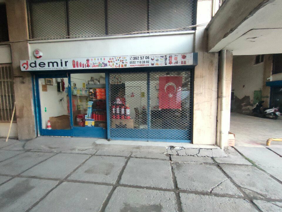 Yangın önleyici sistemler Demir Yangın Söndürme Cihazları, Bursa, foto