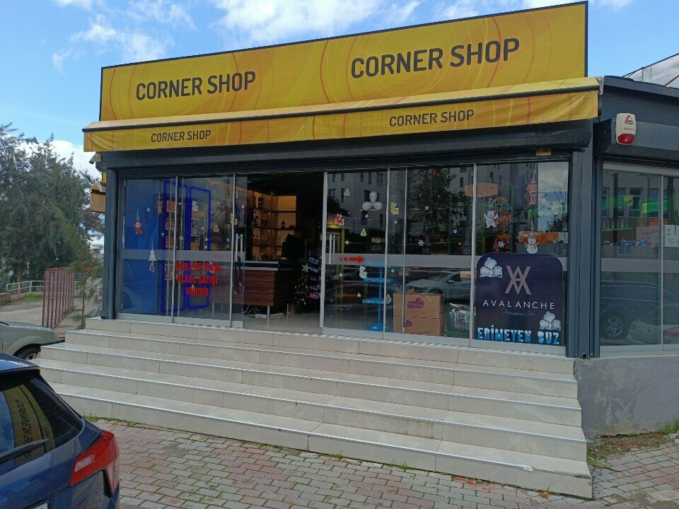 Alkollü içecekler Corner Shop, İzmir, foto