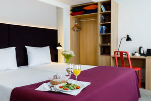 Azimut City Hotel Saint Petersburg (Lermontovskiy Avenue No:43/1, Saint Petersburg), otel  Saint‑Petersburg'dan