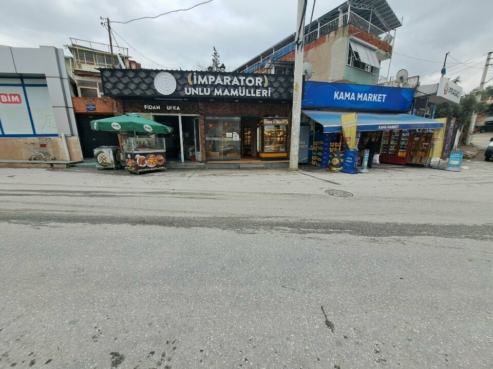 Ekmek fırını İmparator Unlu Mamülleri, İzmir, foto