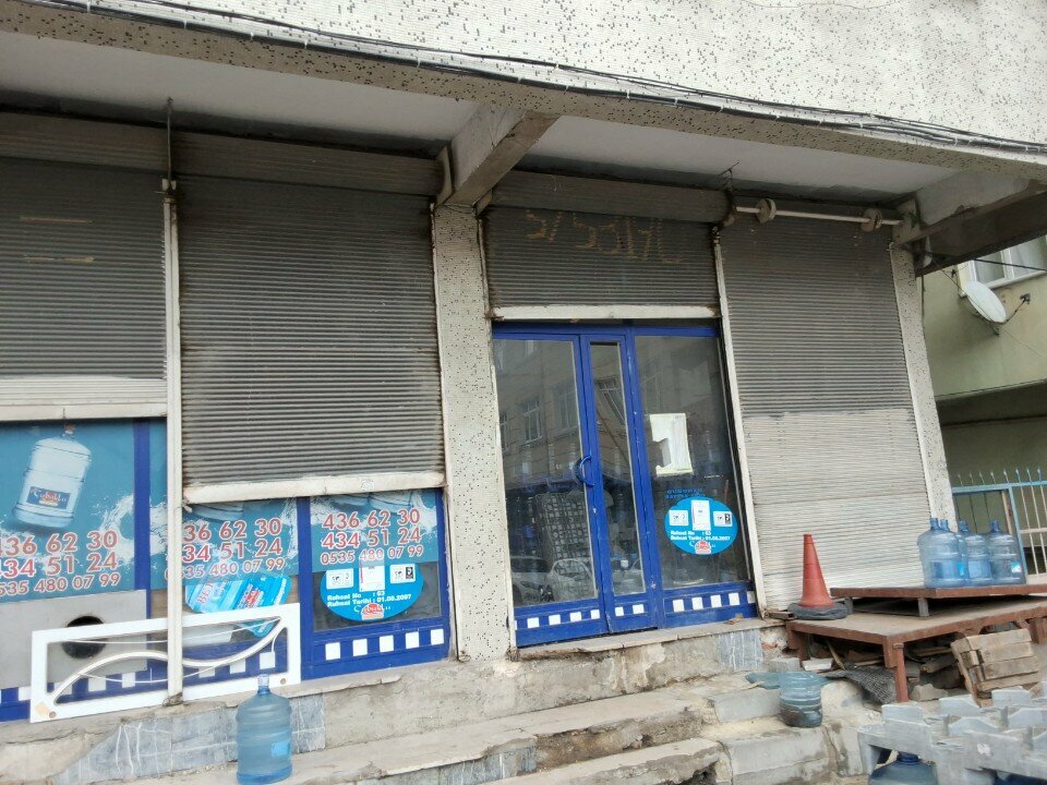 Su satışı Çubuklu Kaynak Su, İstanbul, foto