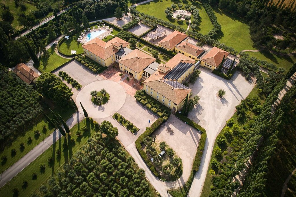 Otel Delfina Palace Hotel, Umbria, foto