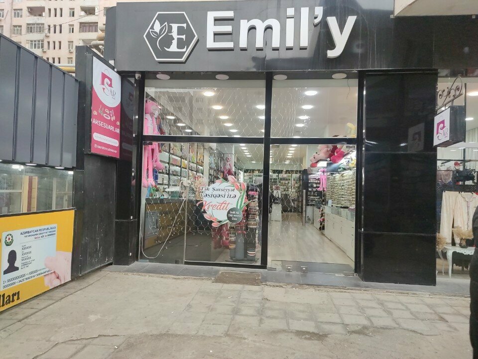 Kozmetik ve parfümeri mağazaları Perfume Store, Bakü, foto