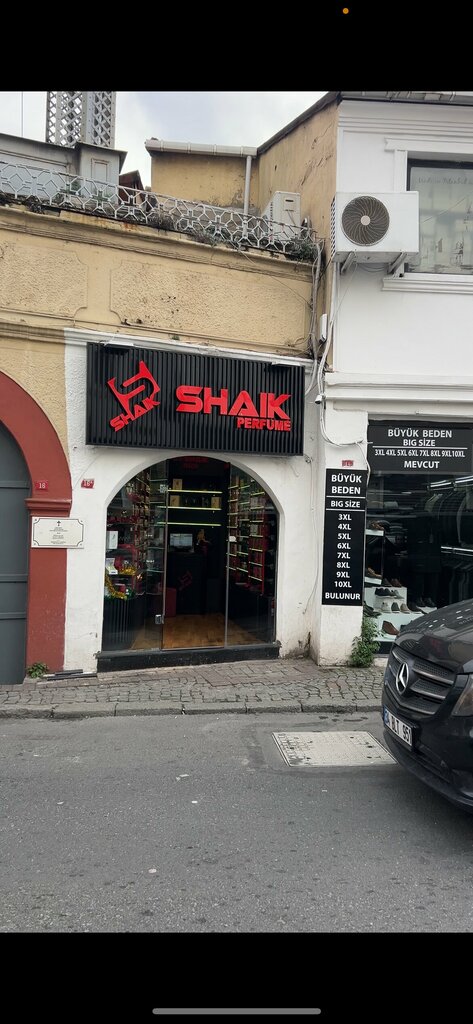 Kozmetik ve parfümeri firmaları Shaik perfume ortaköy, İstanbul, foto