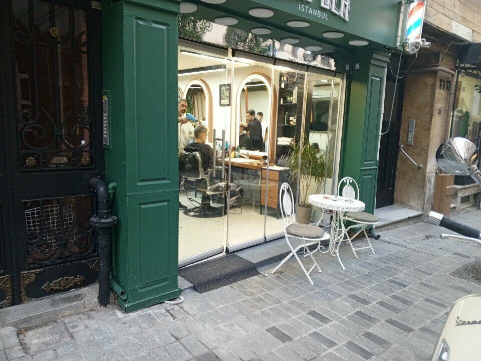 Kuaförler Bar-Ber, İstanbul, foto