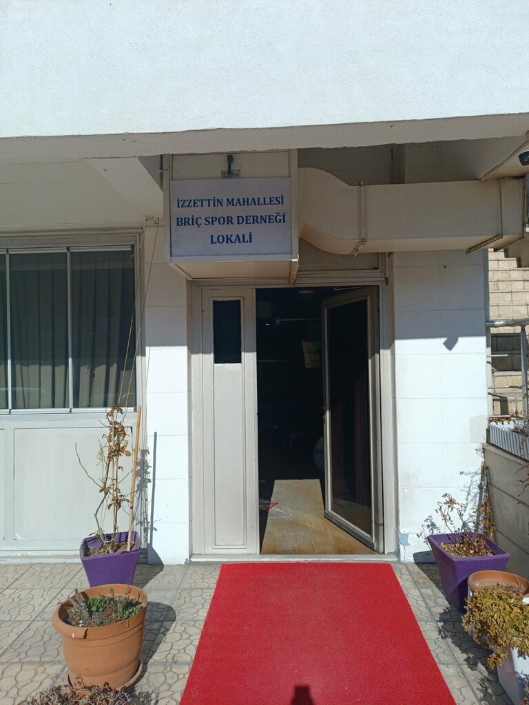 Dernekler, birlikler İzzettin Mahallesi Briç Spor Derneği Lokali, Ankara, foto