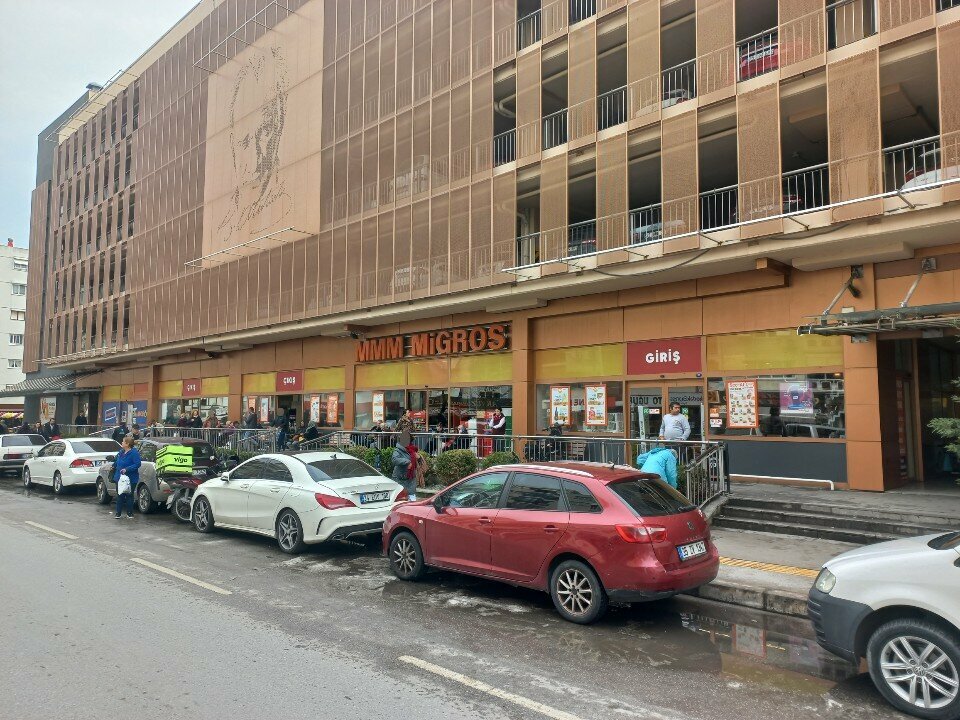 Alışveriş merkezleri Alaybey 3m Migros, İzmir, foto
