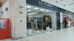 Le-Furry (Avtozavodskoye Highway No:6), dış giyim mağazası  Tolyatti'den (Togliatti'den)