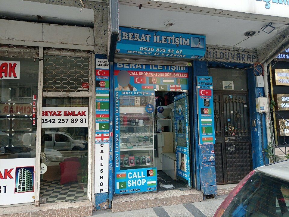 Cep telefonu ve aksesuarları satış mağazaları Berat İletişim, İstanbul, foto