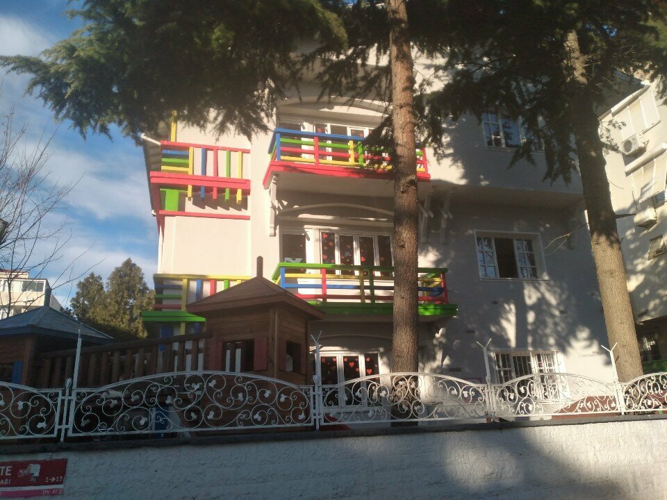 Anaokulları Özel Küçükyalı Kozmos Kurumları Anaokulu, İstanbul, foto