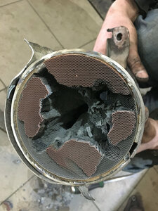 CatService 76 (Tolbukhina Avenue No:1Ак1), otomobil servisi  Yaroslavl'dan