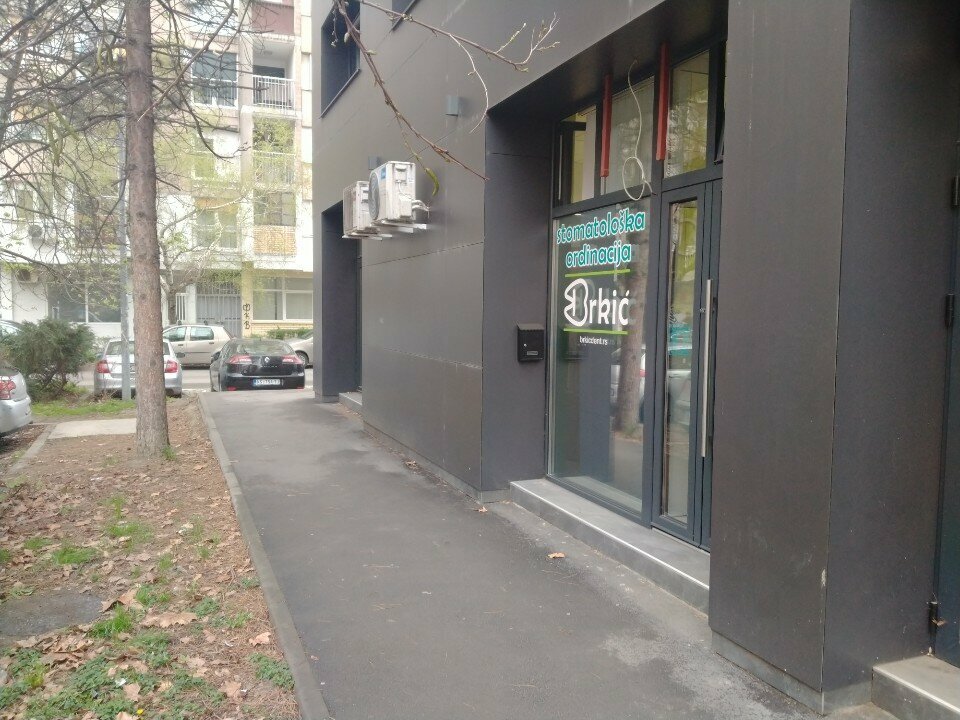 Özel ağız ve diş sağlığı klinikleri ve muayenehaneleri Brkic, Novi Sad, foto