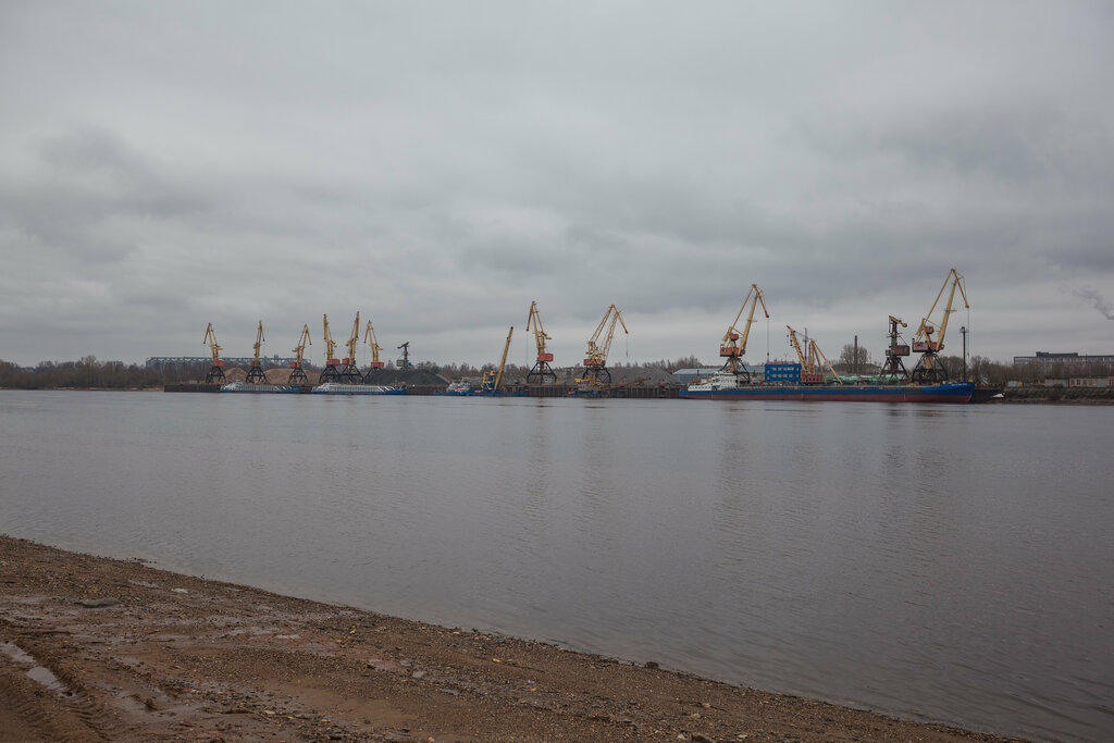 i̇skele ООО Рыбинский грузовой порт, Rybinsk, foto
