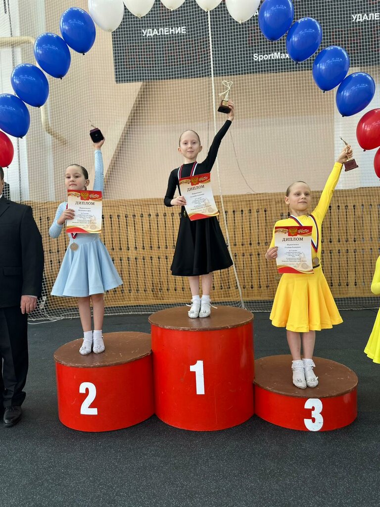 Dans okulları Formation Vera Deti, Tiumen, foto