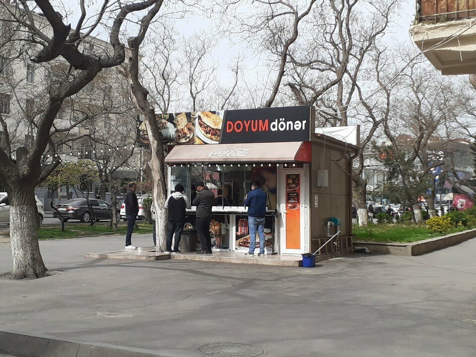 Fast food Doyum Dönər, Bakü, foto