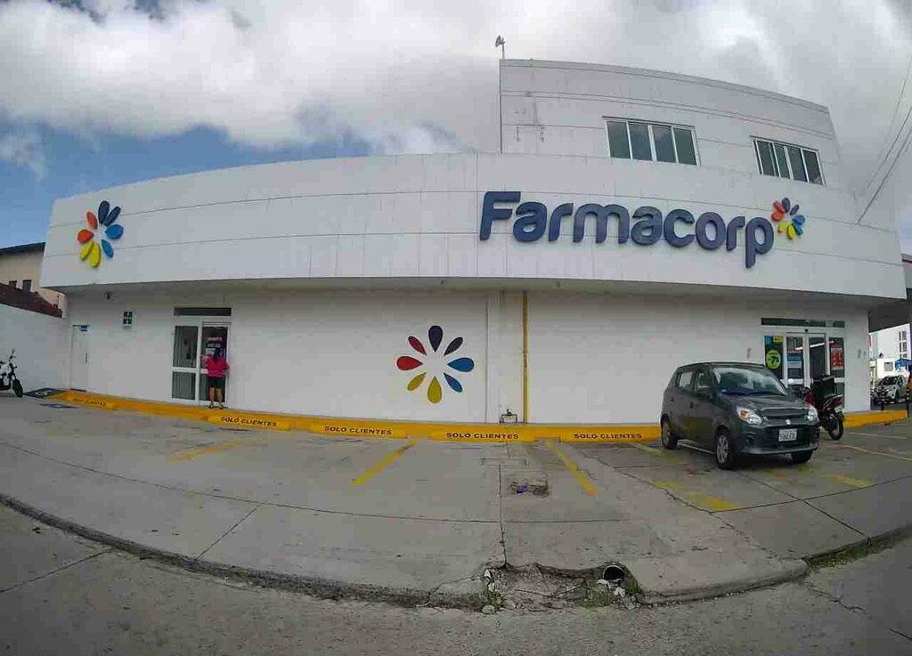 Eczaneler Farmacorp - Sucursal Tres Pasos Al Frente, Santa‑Krus, foto