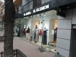 VI. fashion (Tumanyan Street No:3), giyim mağazası  Erivan'dan