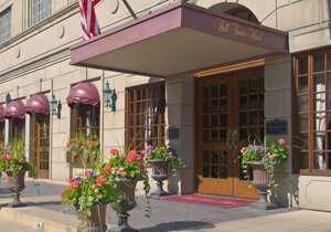 Bell Tower Hotel (South Carolina, Colleton County, Thayer), otel  Ann Arbor'dan
