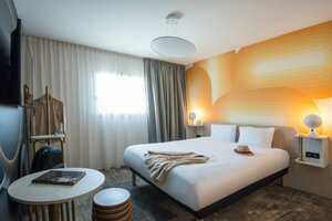 Ibis Styles Pertuis Luberon (Provence-Alpes-Côte d'Azur, Bouches-du-Rhône, Arrondissement d'Aix-en-Provence, Aix-en-Provence, Zac des Palombes), otel