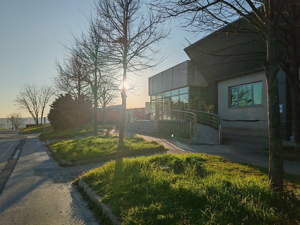 Yüzme havuzları Yıldız Teknik Üniversitesi Kapalı Yüzme Havuzu, İstanbul, foto