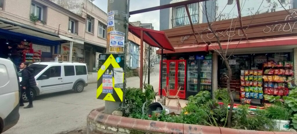 Bira dükkanı Çeşme Tekel Shop, İzmir, foto