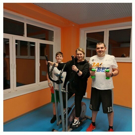Spor kurumları Спортивный центр, Novouralsk, foto