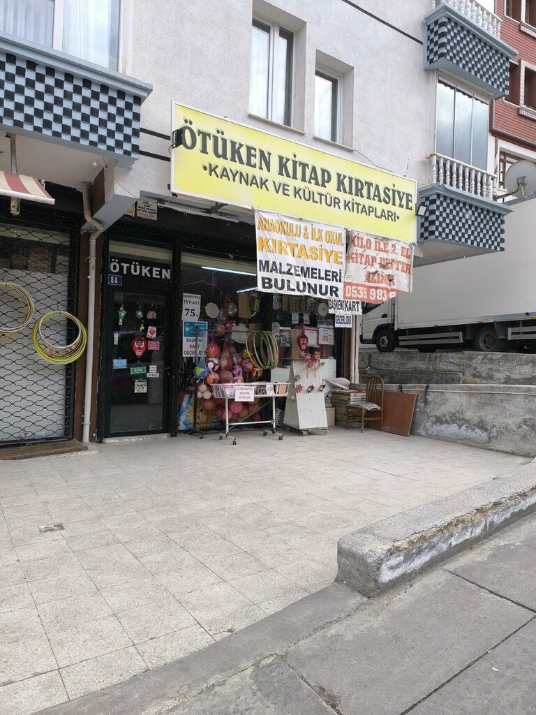 Kırtasiyeler Ötüken Kitap Kırtasiye, Ankara, foto
