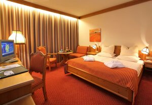 Ringhotel Posthotel Usseln (Hesse, Waldeck-Frankenberg, Korbacher Straße, 14), otel  Hesse'den