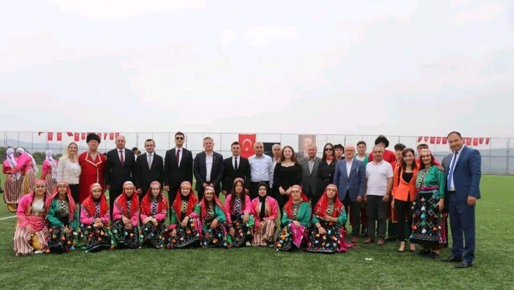 Devlet kurumları ve bakanlıklar Gördes İlçe Milli Eğitim Müdürlüğü, Gördes, foto