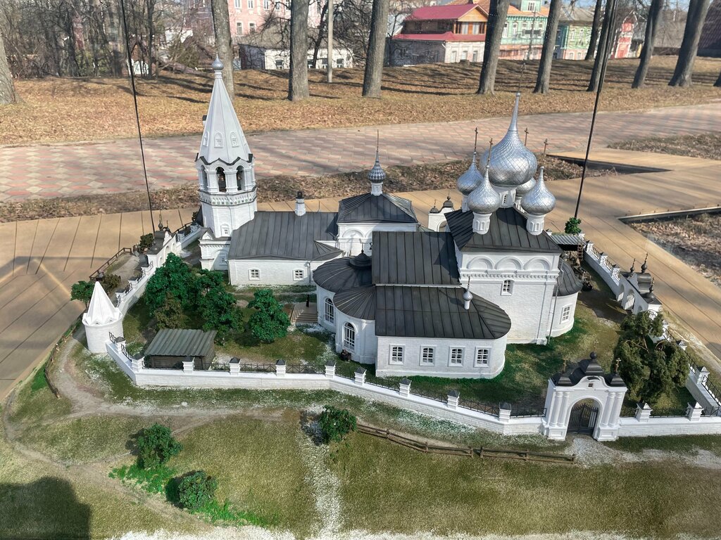 Anıt levhası, anıt taş Памятный знак на месте Троицкого собора, Gorodets, foto