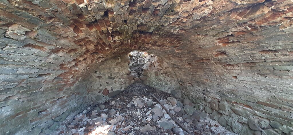 Turistik yerler Старый панский склеп, Grodnenskaya oblastı, foto
