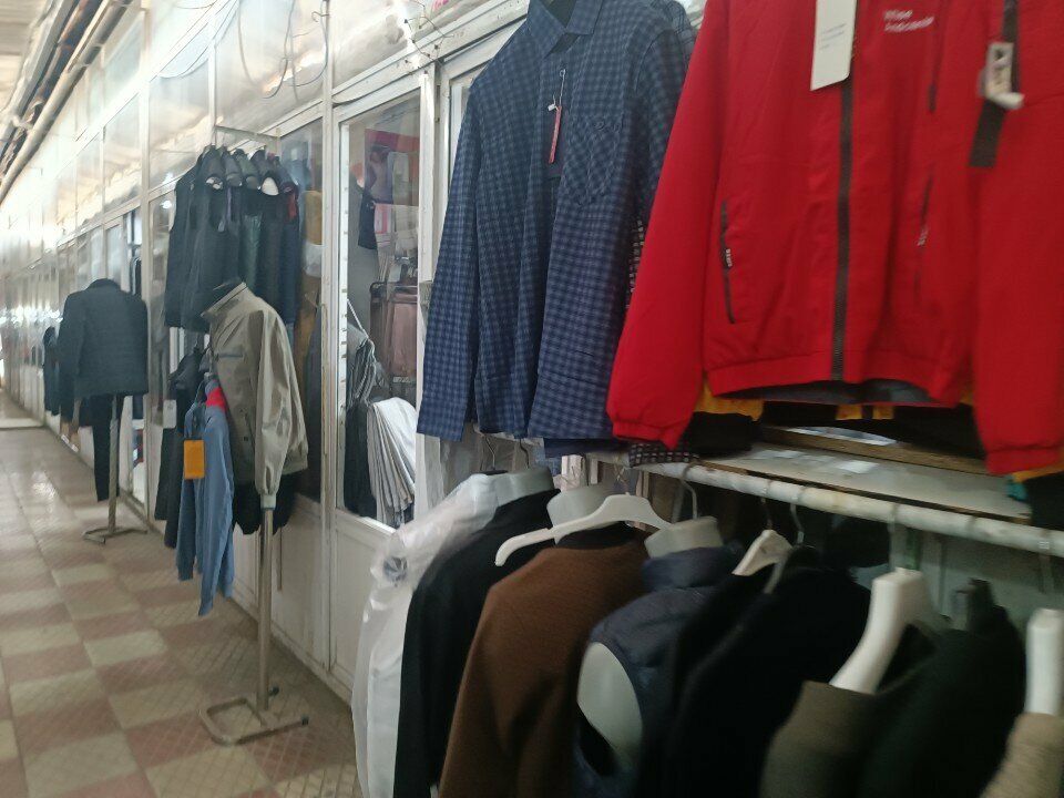 Giyim mağazası Kişi geyimləri, Bakü, foto
