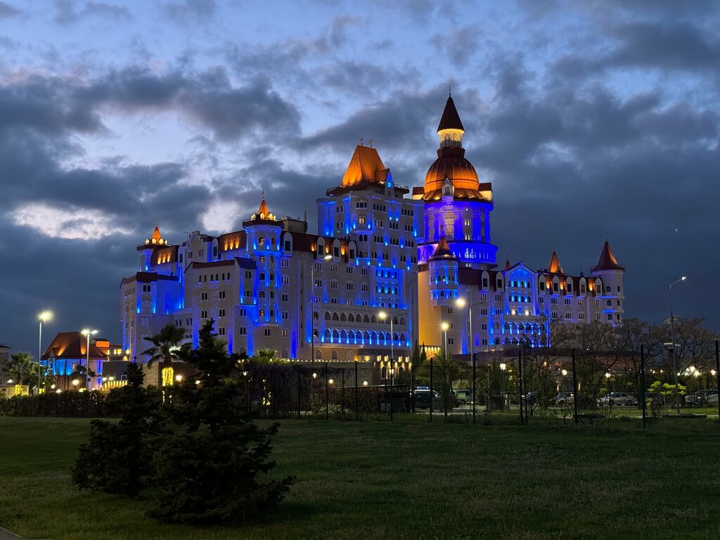 Toplu taşıma durağı Сочи-Парк Богатырь, Krasnodarski krayı, foto