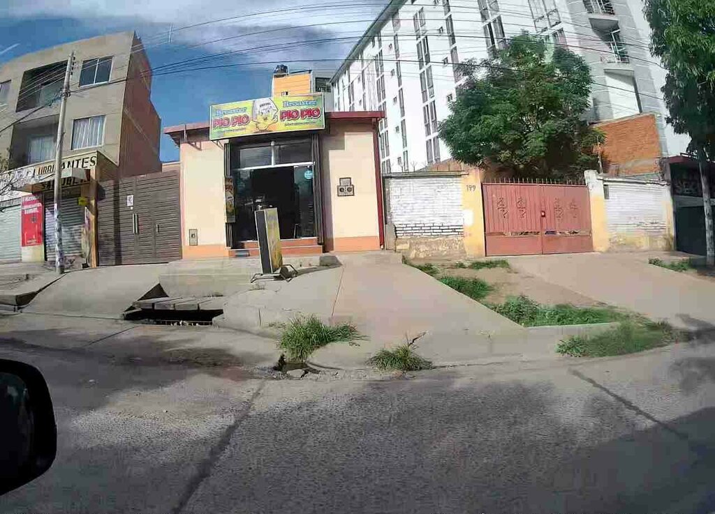 Restoran Broaster Pio Pio, Cochabamba, foto