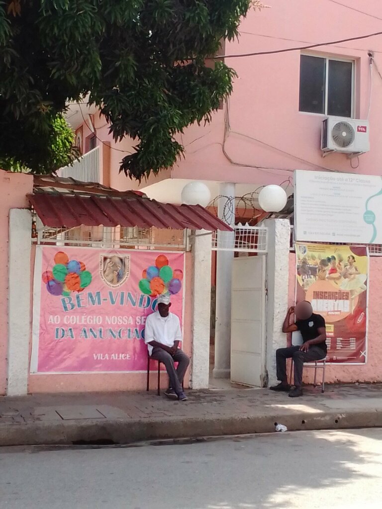 Yüksekokul Colégio Patricia Rossana, Loanda, foto
