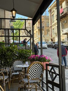 Dessert Ballet (Besikis Street No:4), kahve dükkanları  Tiflis'ten