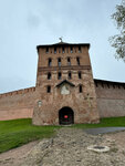 Vladimirskaya Tower (No:23, Sofiyskaya Side District, Novgorod Kremlin), turistik yerler  Velikiy Novgorod'dan