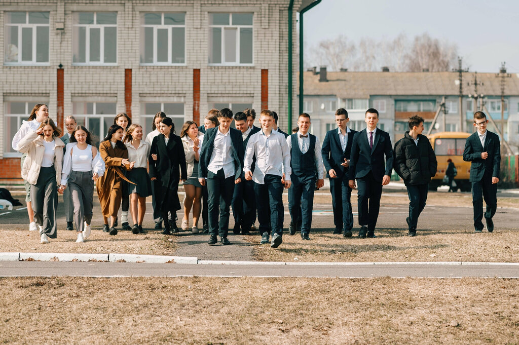 Fen lisesi, sosyal bilimler lisesi Gimnaziya № 1 Bryanskogo r-na, Brianskaya oblastı, foto