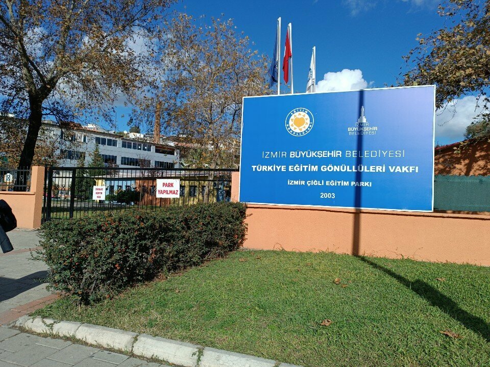 Vakıflar Türkiye Eğitim Gönüllüleri Vakfı, İzmir, foto